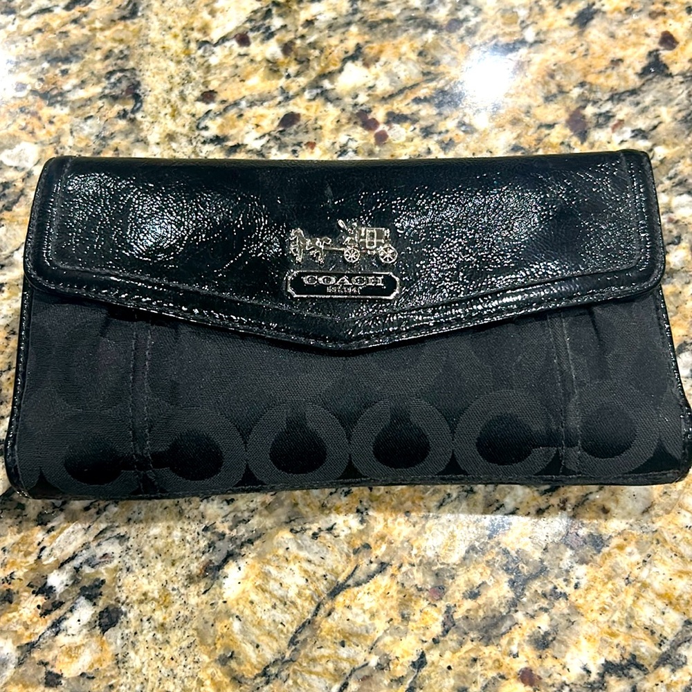 Coach Signature Black Logo Wallet And Checkbook - Gem